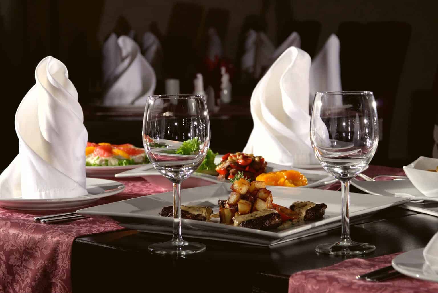 16 Rules of Fine Dining Etiquette: Master the Art of Dining